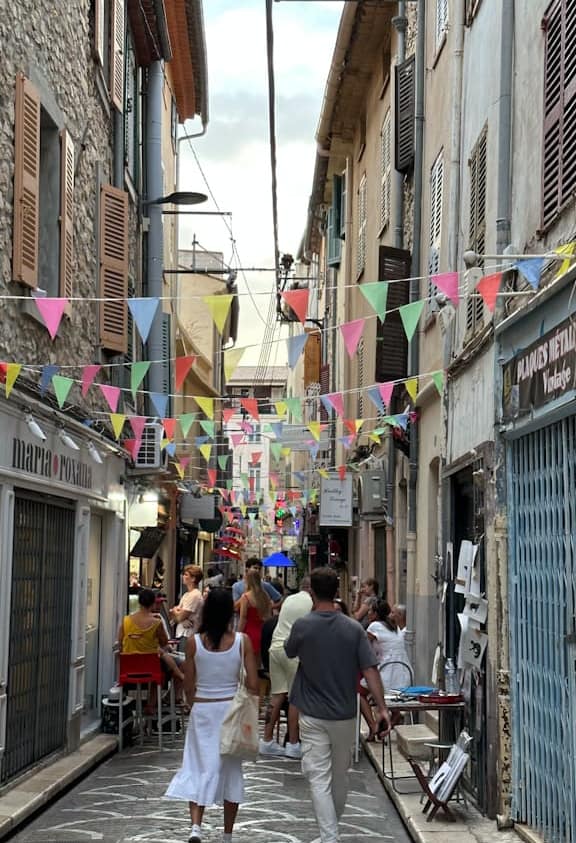 Visit Antibes On The Cote d'Azur: Unforgettable Sightseeing