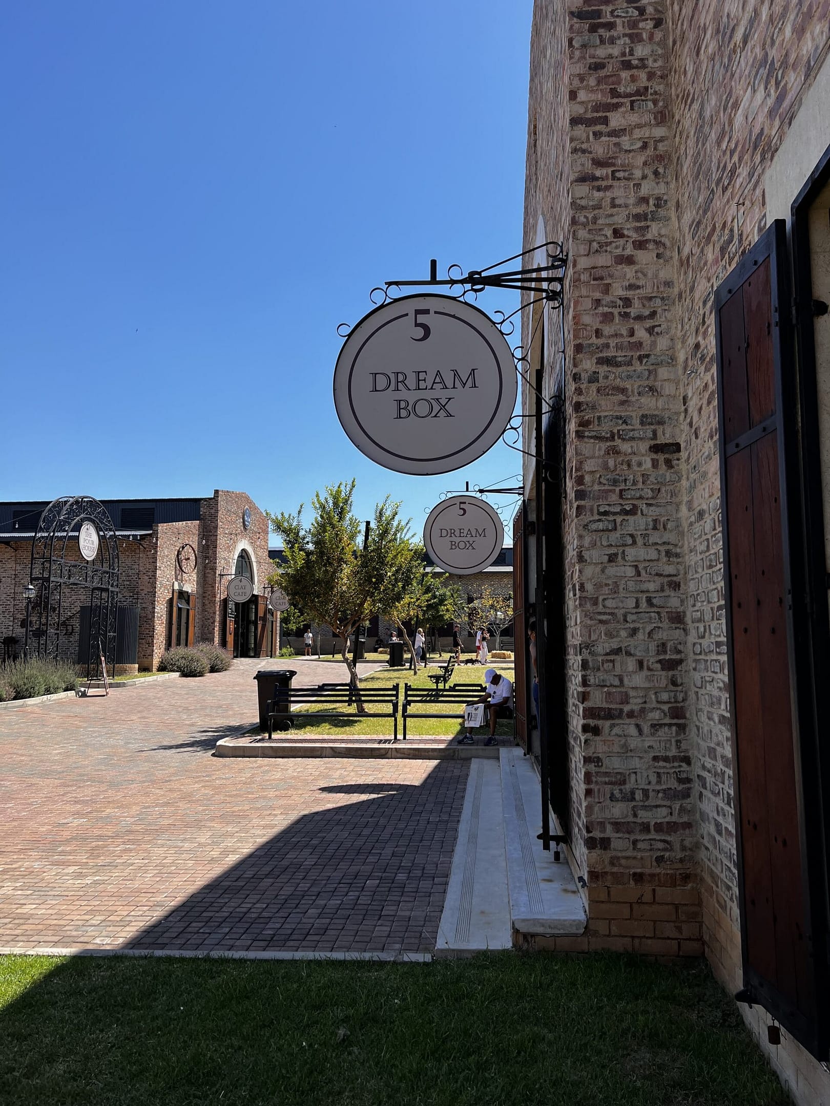 A Tour of Johannesburg's Prison Break Market, botanical gardens