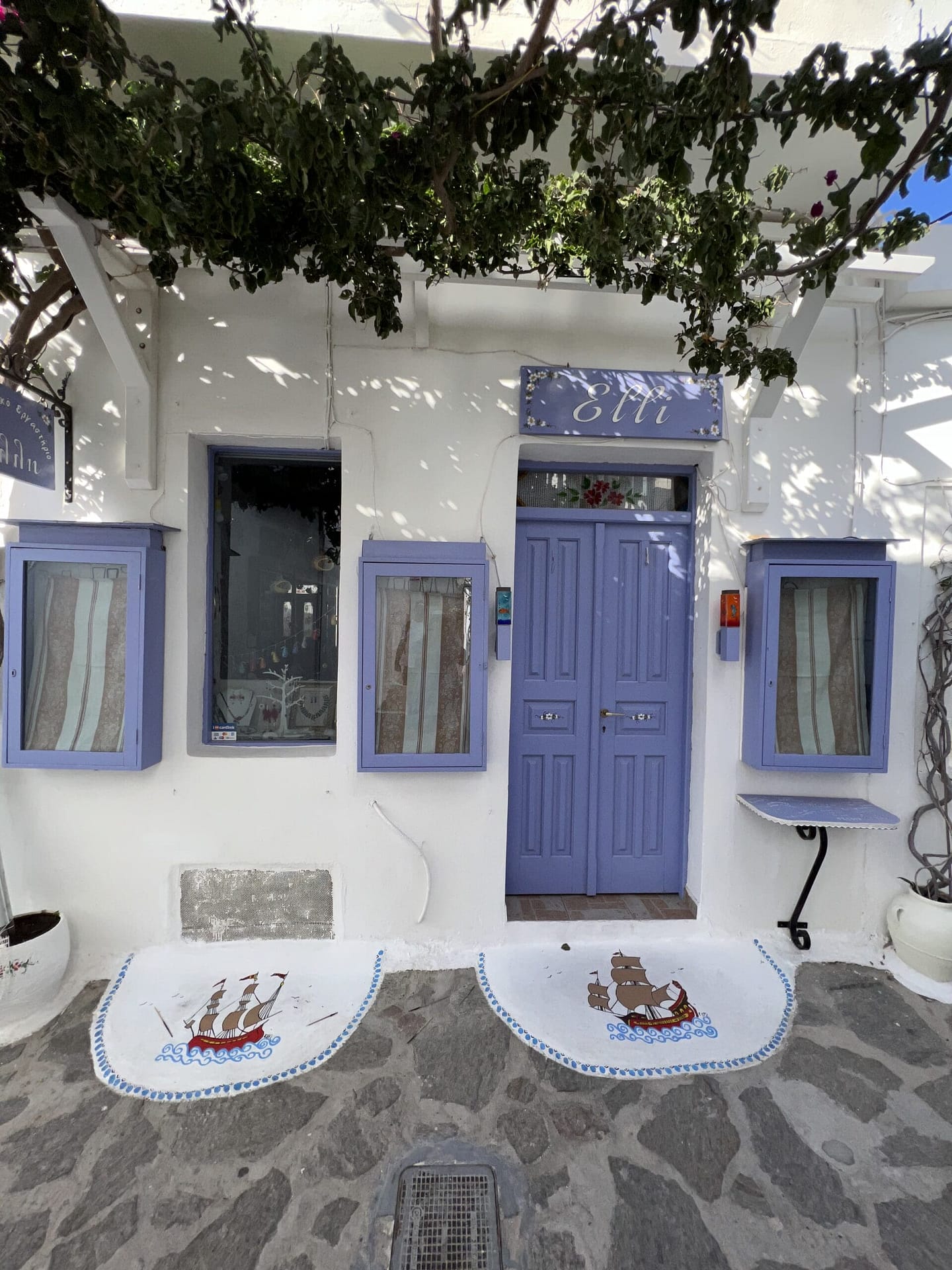 Discover Greece: An Experience Of A Lifetime On Milos