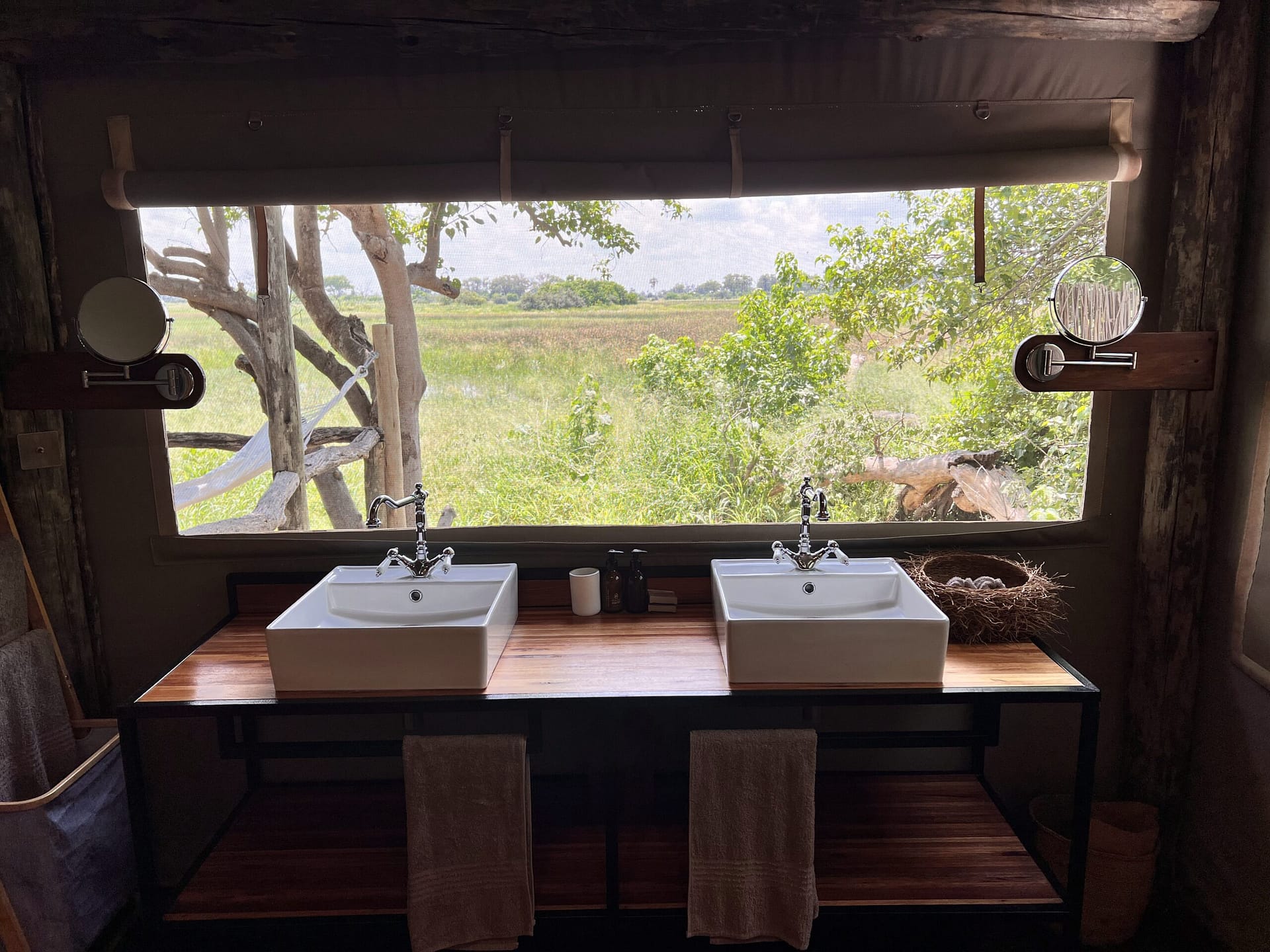 Safari im Okavango Delta - Amber River Camp